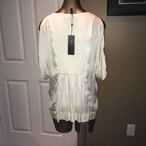 Bcbgmaxazria Tops New Bcbg Cold Shoulder Top Poshmark